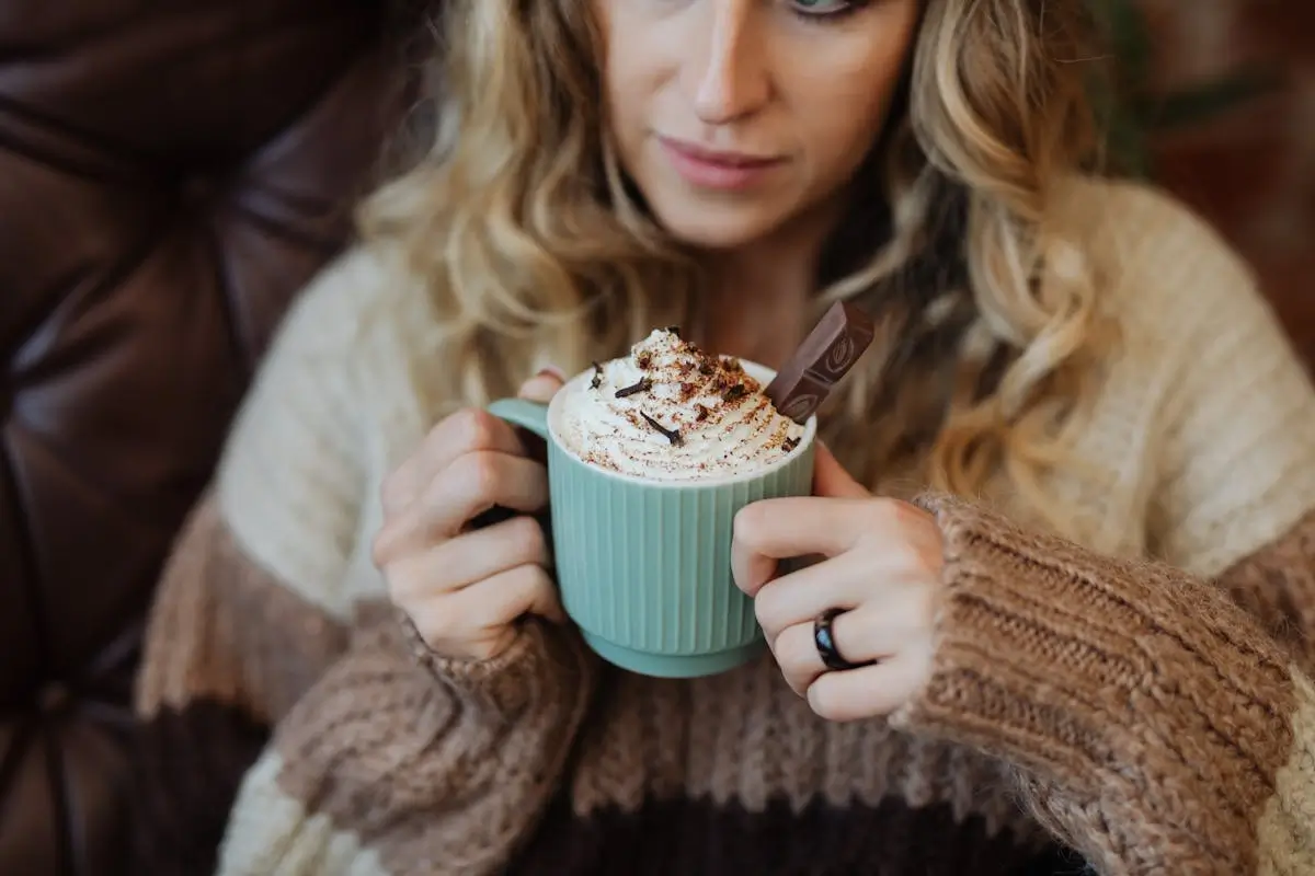 Chocolat chaud avec de l'eau : guide et recette savoureuse